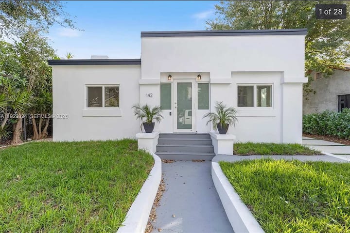 Luxury Villa Allegra Private Pool, Steps To Wynwoo - Miami, FL