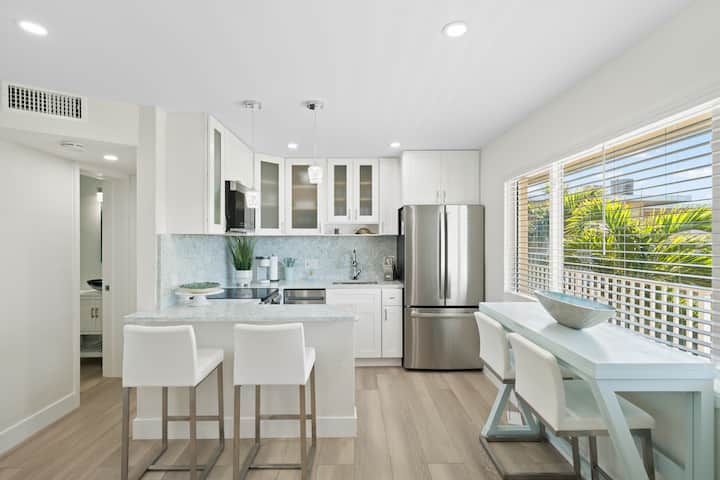 Showcased On Hgtv Coastal Chic Beach Condo! - Melbourne, FL