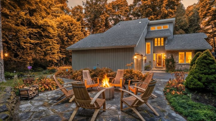 New! Quiet Fish Creek Retreat Near Parks & Beach - Egg Harbor, WI
