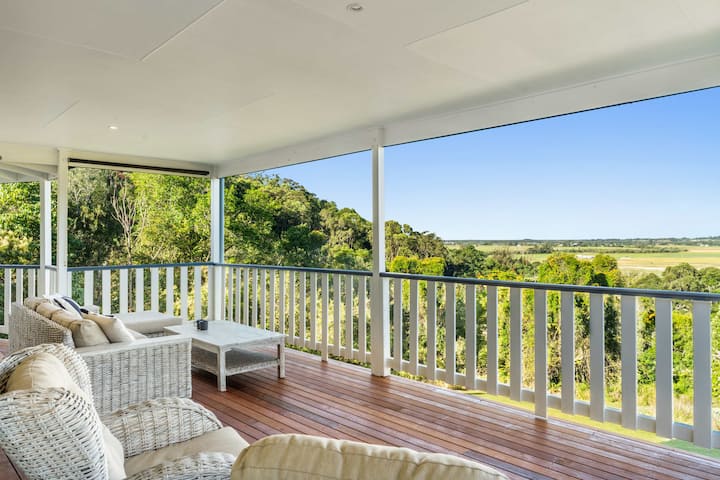 Maroochy River Treetop Retreat, Dog-friendly - Yandina