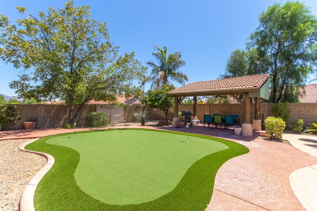Sundial -Private Pool & Spa -Putting Green & Games - Houses for Rent in ...