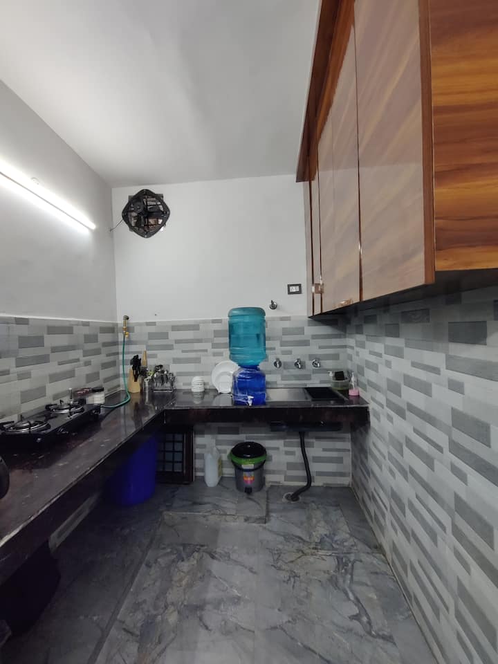 Safe Comfort Stay, Ac, Metro, Centraldel, Female+ - New Delhi