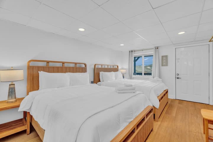 Oob Beach Suite|2 Queen Beds | Pool |Sleeps 4 (#6) - Old Orchard Beach, ME