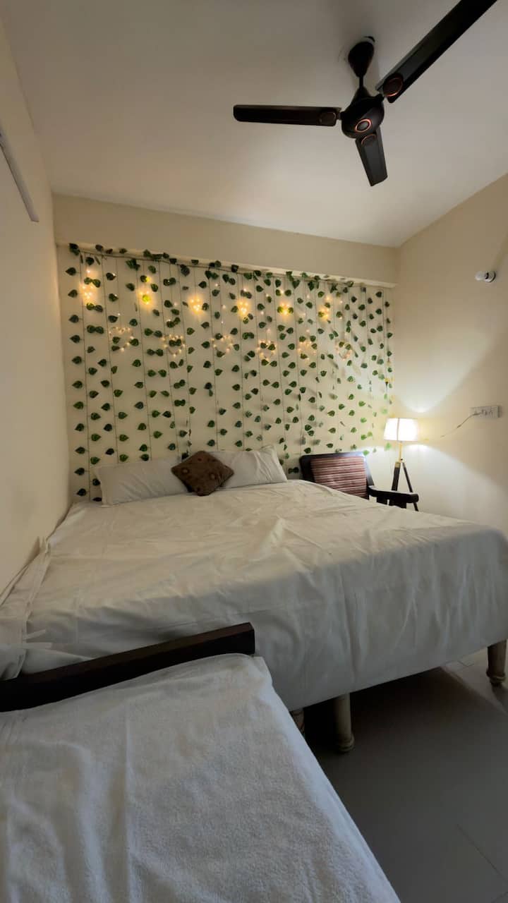 Cozy 1bhk | Near Amrita Hospital | Free Parking - Faridabad