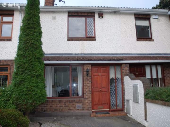 Lovely 2 Bedroom Dublin 6 House Near City Centre! - Dun Laoghaire-Rathdown