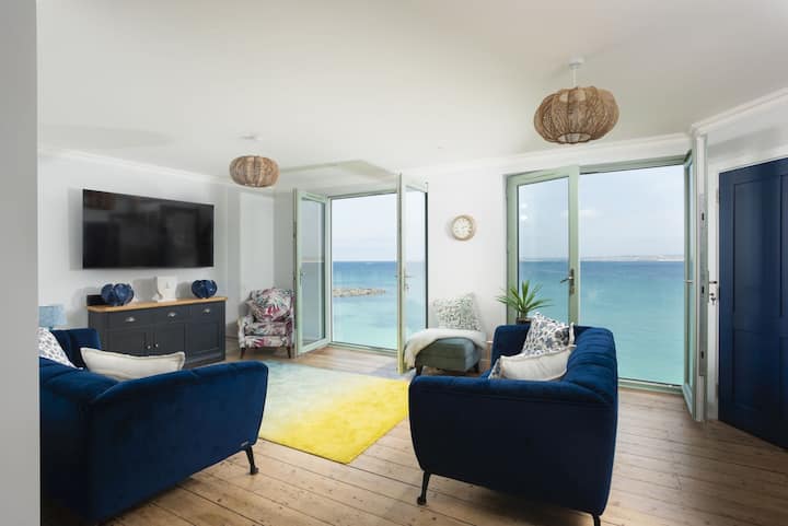 Mermaids 2 - St Ives Seafront Cottage, Allows Pet - St Ives