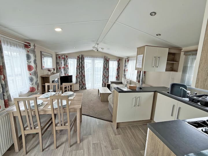 Palm Grove 183 - Ukc9561 - Skegness