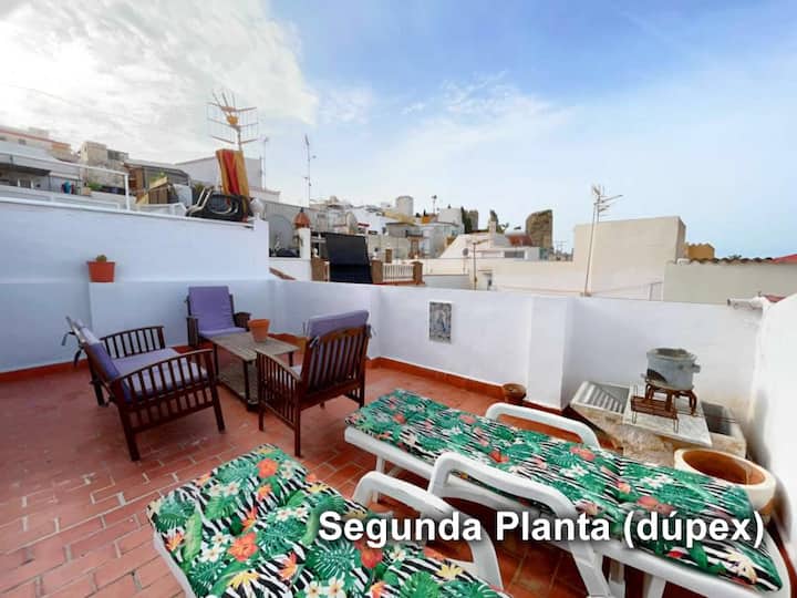 Casa Reformada En El Caso Antiguo De Almuñécar - Almuñécar
