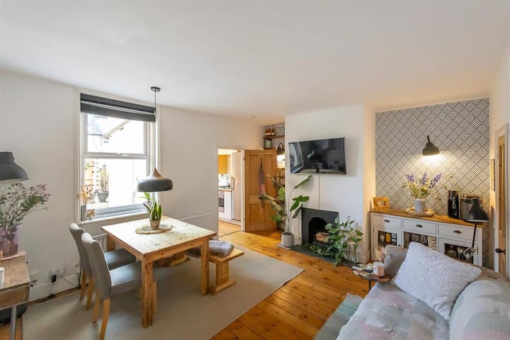 Families/groups | Garden, Free Parking | Sleeps 10 - Newcastle upon Tyne
