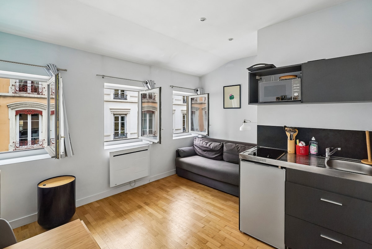 Pop Cordelier – Cozy studio in the very heart of the city - Apartments ...