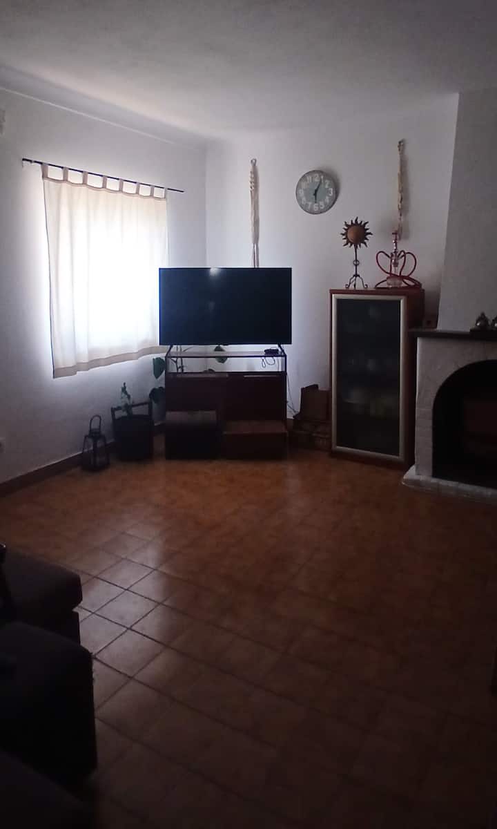 Casinha Dos Avós
Simples, Em Remodelação - Sesimbra