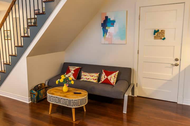Family's Entire 2brm Apartment At Clayton Park - Halifax