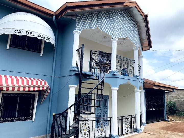 Guest House/apartment Upstation Bamenda-cameroon - Cameroon