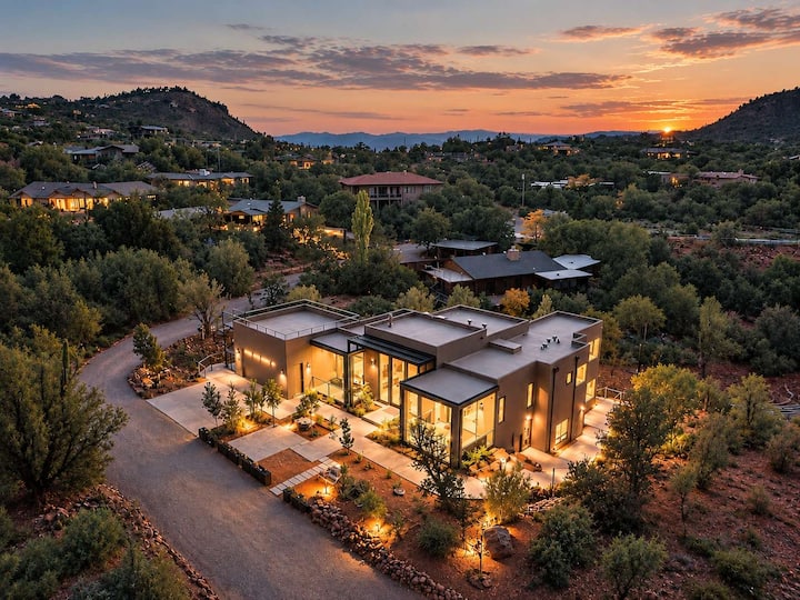 Bell Rock Hacienda | Rooftop Deck Hot Tub Sauna - Sedona, AZ