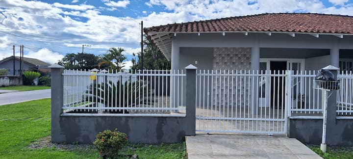 Casa Aconchegante, Ambiente Familiar, - Guaratuba