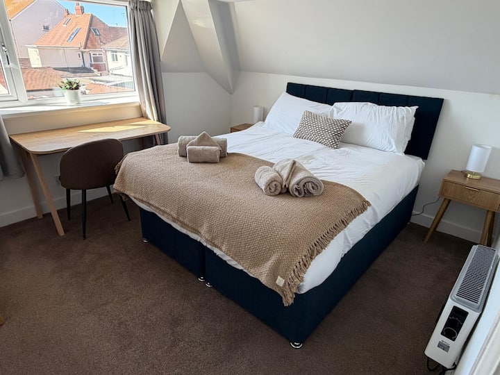 Great Sea Views Flat | Sleeps Up To 4 | Fy2 - Blackpool