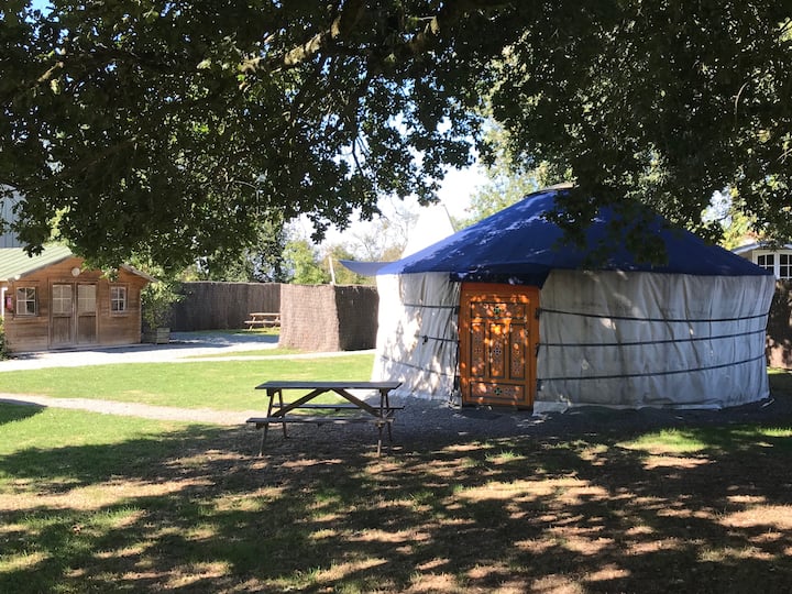 Yourtes Mongoles Authentiques & Cosy - Puy du Fou