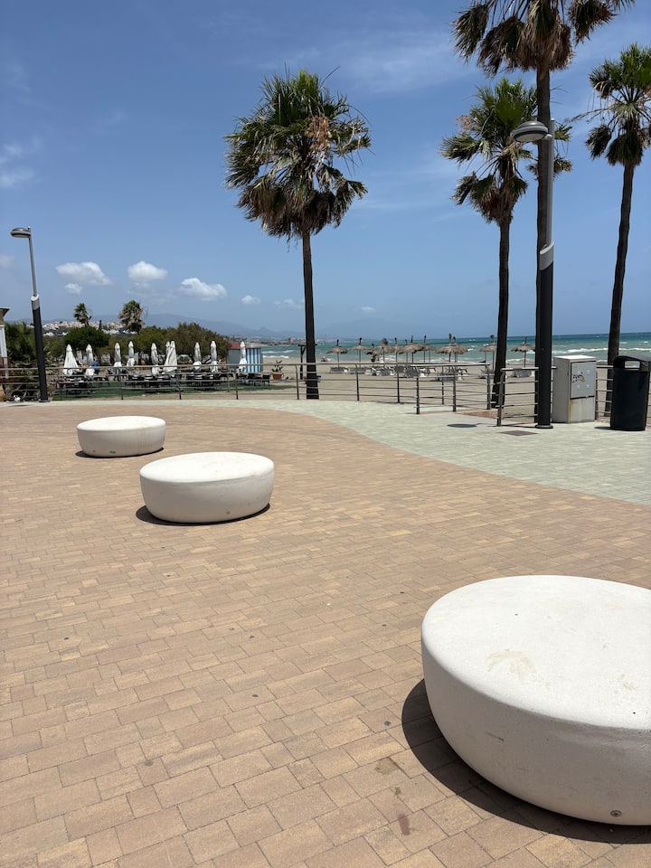 Luxurious Beach Side Living - Manilva