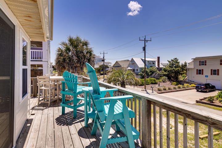 Red, White & Beach! 5br Atlantic Beach Cottage - Atlantic Beach, NC