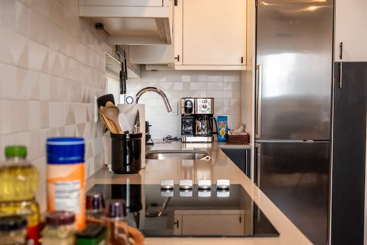 Walkable Capitol Hill Townhome W/ Rooftop View - Judkins Park - Seattle