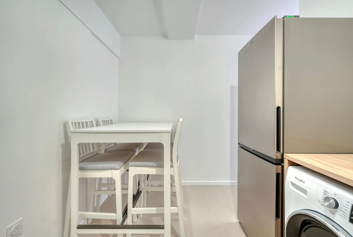 Furnished and bright room in the heart of Paris - Flats for Rent in ...