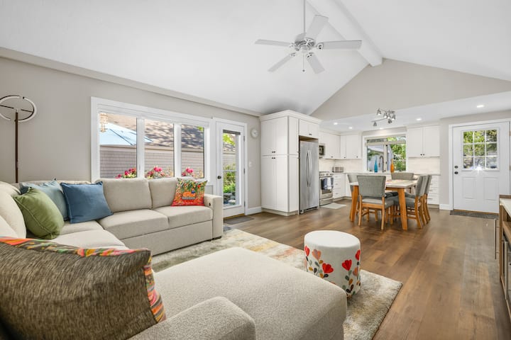 Charming Cottage In New Seabury - Oak Bluffs, MA