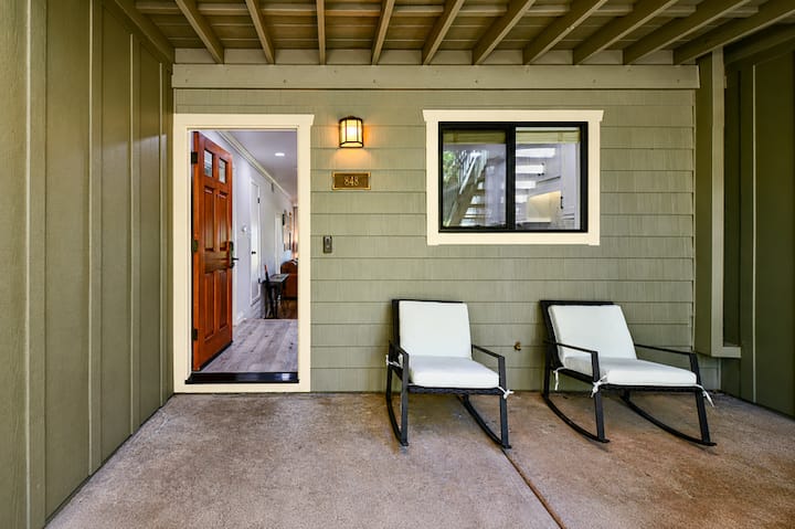 Golf-view Napa Retreat Pool, Golf Course Views. - Napa, CA