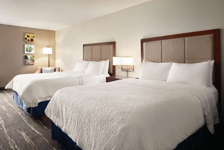 *Close To Purdue Univ Fort Wayne + Breakfast& Pool - Fort Wayne, IN