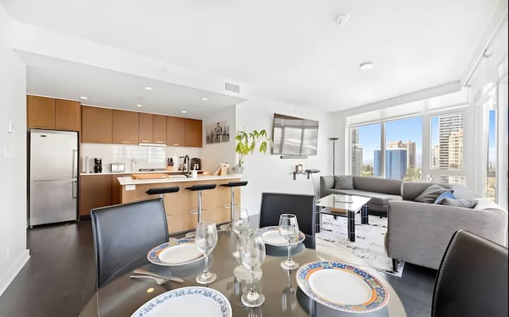 City Skyline 1br Condo | Heart Of Yaletown - Vancouver