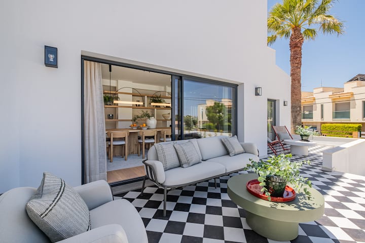Villa Nostra-luxury Villa W/ Pool & Tennis Court - Guia