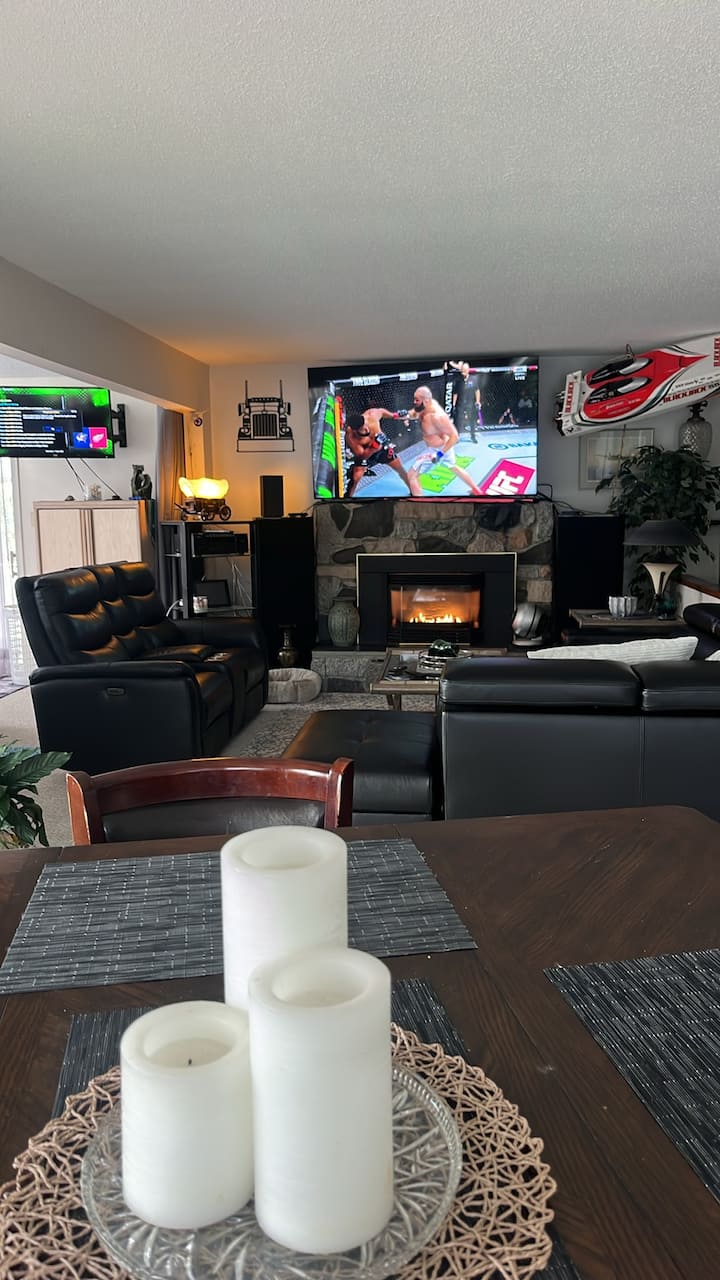 Trails End Beach House-upper Suite - Chemainus