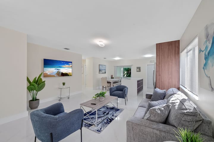 New! Stylish Retreat Near Las Olas & Beach - Fort Lauderdale
