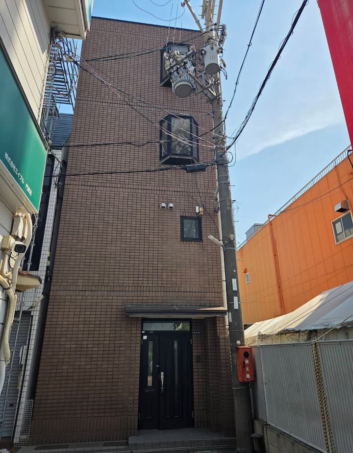 Opensale️駅前歩1分 無料Wi-fi｜キッチン・洗濯機｜キーレス️4階戸建まるまる貸切 - 門真市