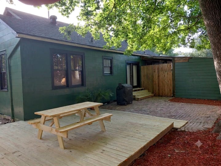Garden District Executive Retreat - Monroe, LA