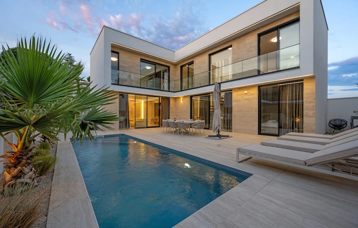 Stunning Home In Tribunj - Vodice
