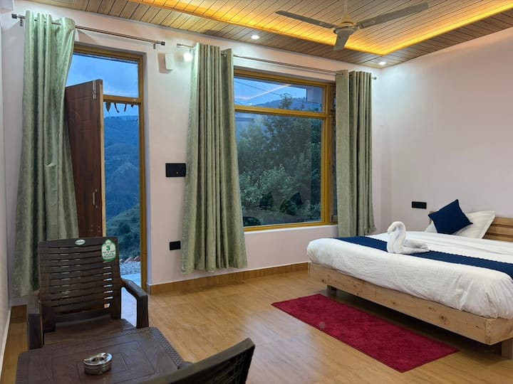Valley View Haven | Cozy Stay In Tiger Fall - Chakrata