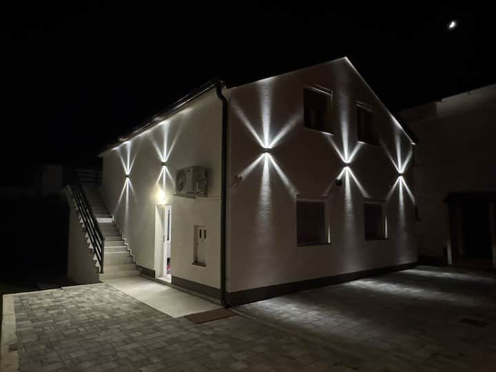 Lumos Residence 22 - Vir