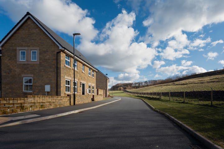 Modern Cottage In Buxton | Explore Derbyshire Peak - Buxton