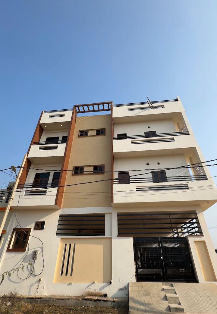 Asha Awadh- Lease Or Rent The Newly-constructed - Lucknow