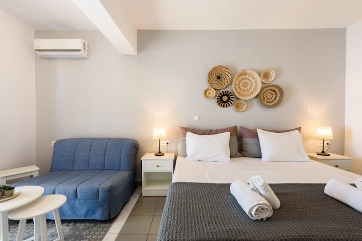 Archipelagos Studios- Studio With Terrace (2) - Paros