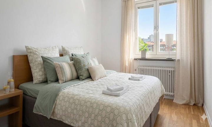 Arena Flat For 4 (Keep The Brand-new Linens!) - Solna