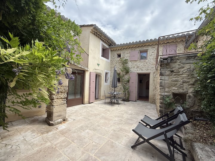 Maison De Charme Avec Cour Privée. 6 Pers - Grignan