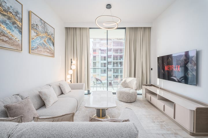 First Class | 1br | Cozy Haven Near Miracle Garden - Dubai