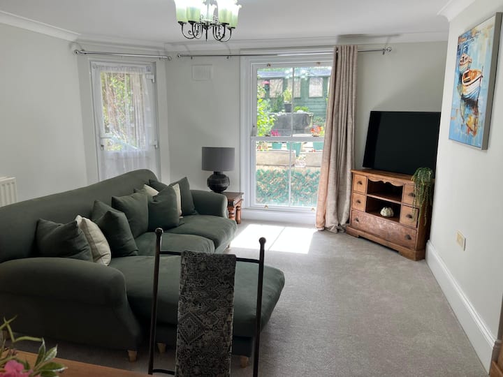 Seaside Garden Apartment - Folkestone