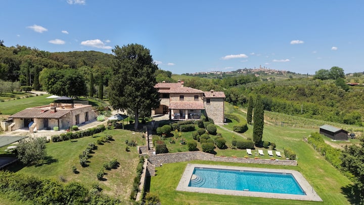 Villa Podere Casanuova With Pool And View - San Gimignano
