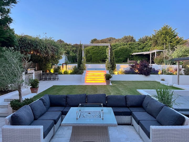 Olive Lodge | Heated Pool & Luxury 4-bed Stay - Brighton