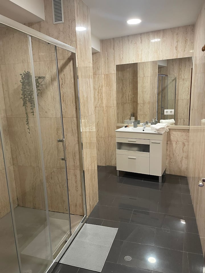 Bonito Apartamento Luminoso En Pleno Centro Ciudad - Vitoria-Gasteiz