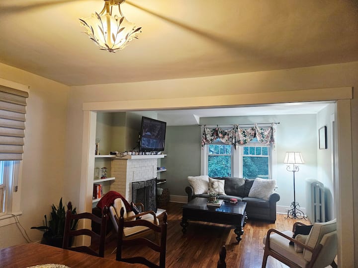 Lake Bluff  - In Town Location   -Rivendell  - - Lake County, IL