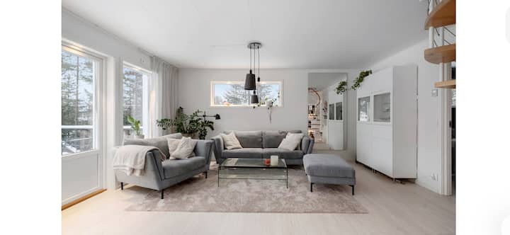Modernt Och Familjevänligt Hus I Boviksbadet - Skellefteå