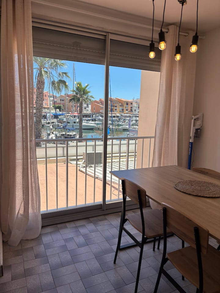 Bel Appartement Centre Port, Vue Sur Les Bateaux - Marseillan